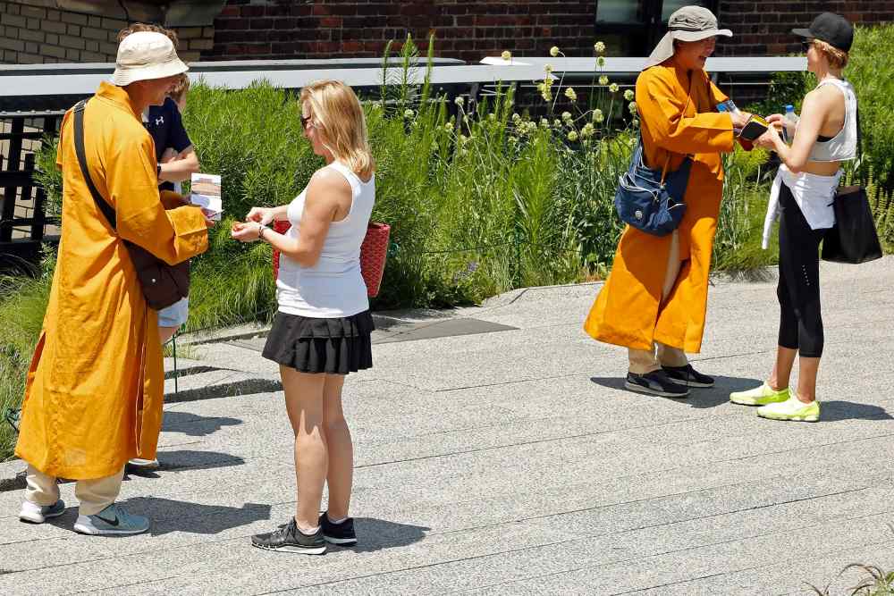 10 Common Tourist Scams in Japan and How to Avoid Them