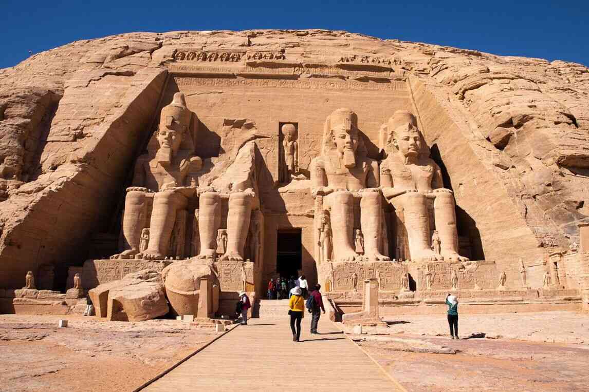 What is Egypt Famous For: Places, Food, Culture and Activities