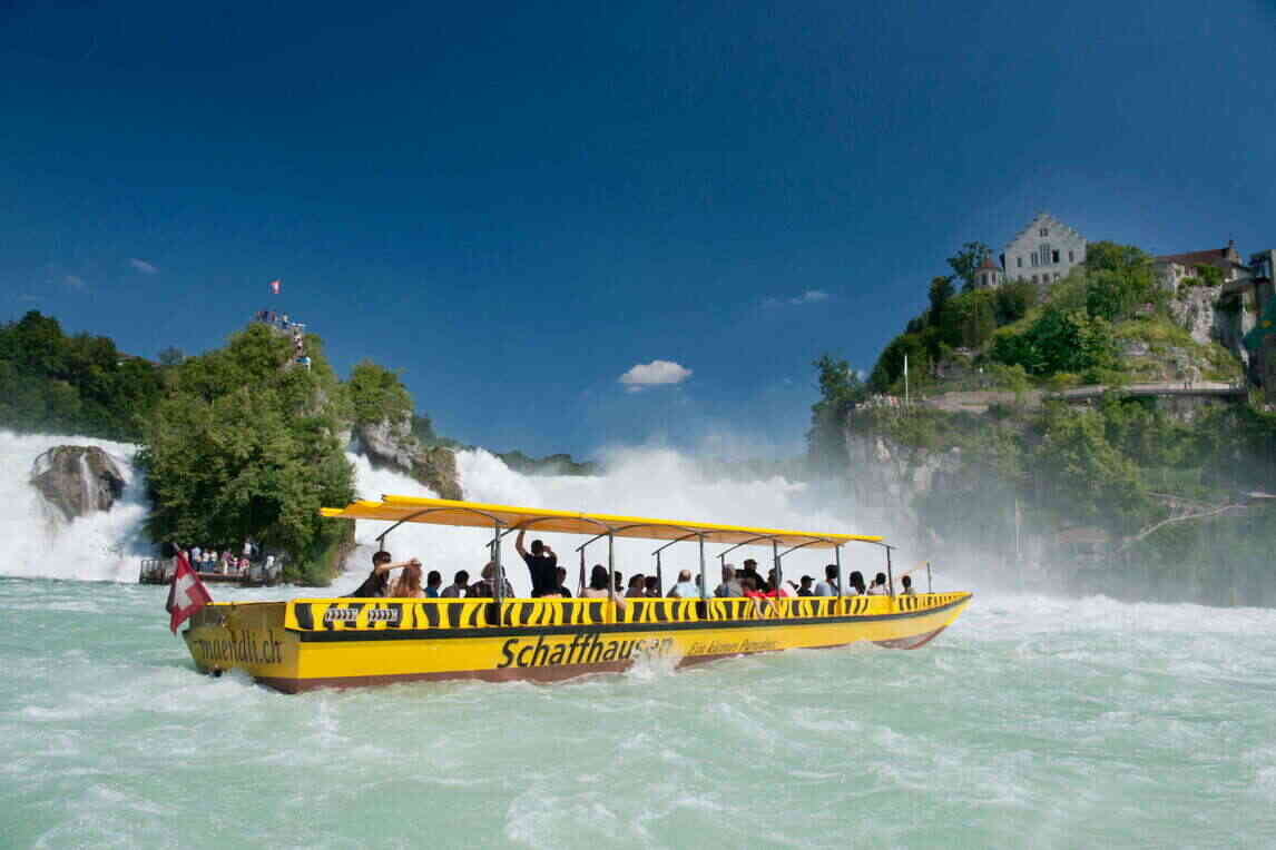 Best Time To Visit Switzerland : Seasons To Visit & Tips For Travelling