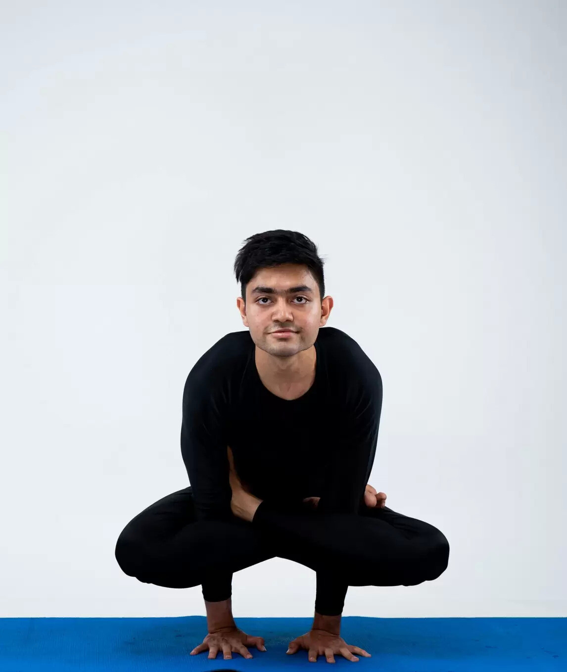 Top 15 Sitting Yoga Asanas for Beginners, Advanced Poses & Benefits