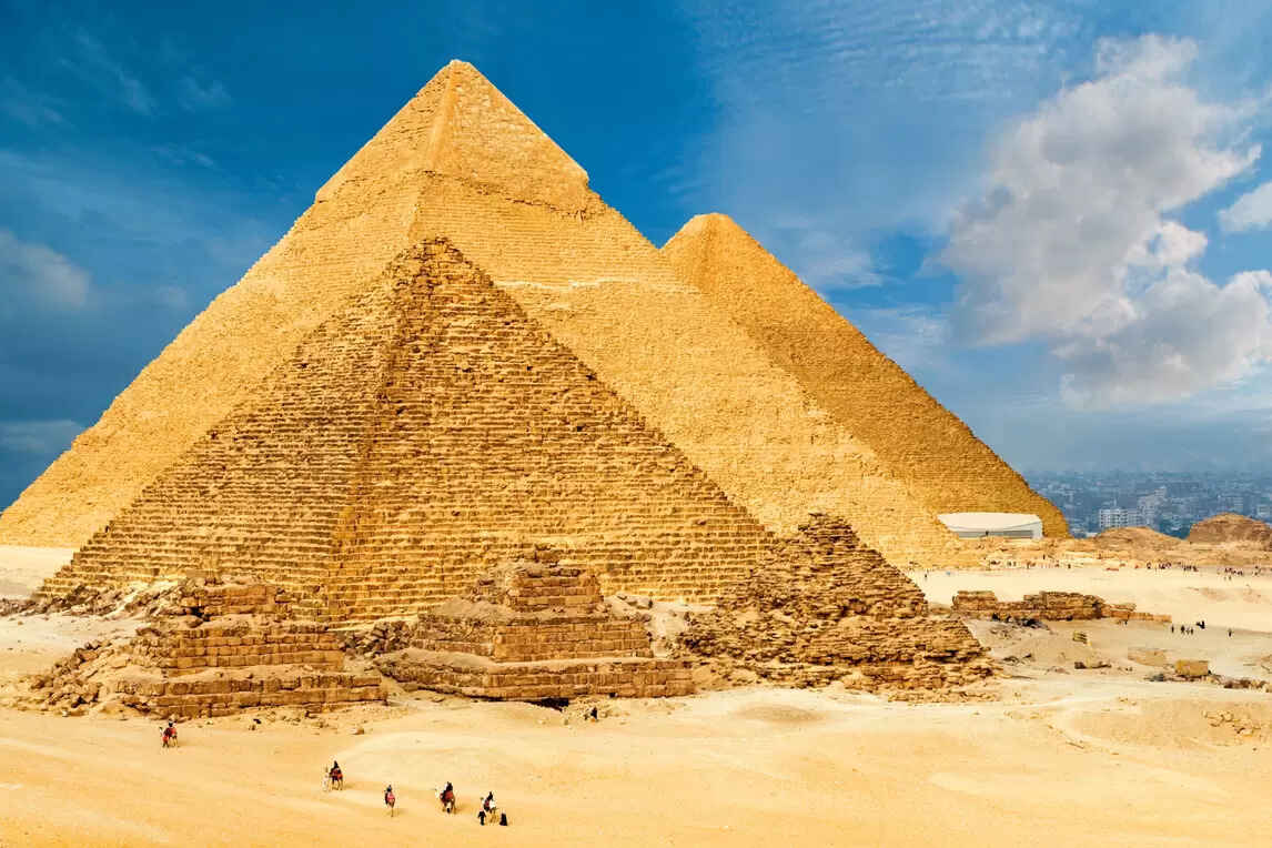 What is Egypt Famous For: Places, Food, Culture and Activities