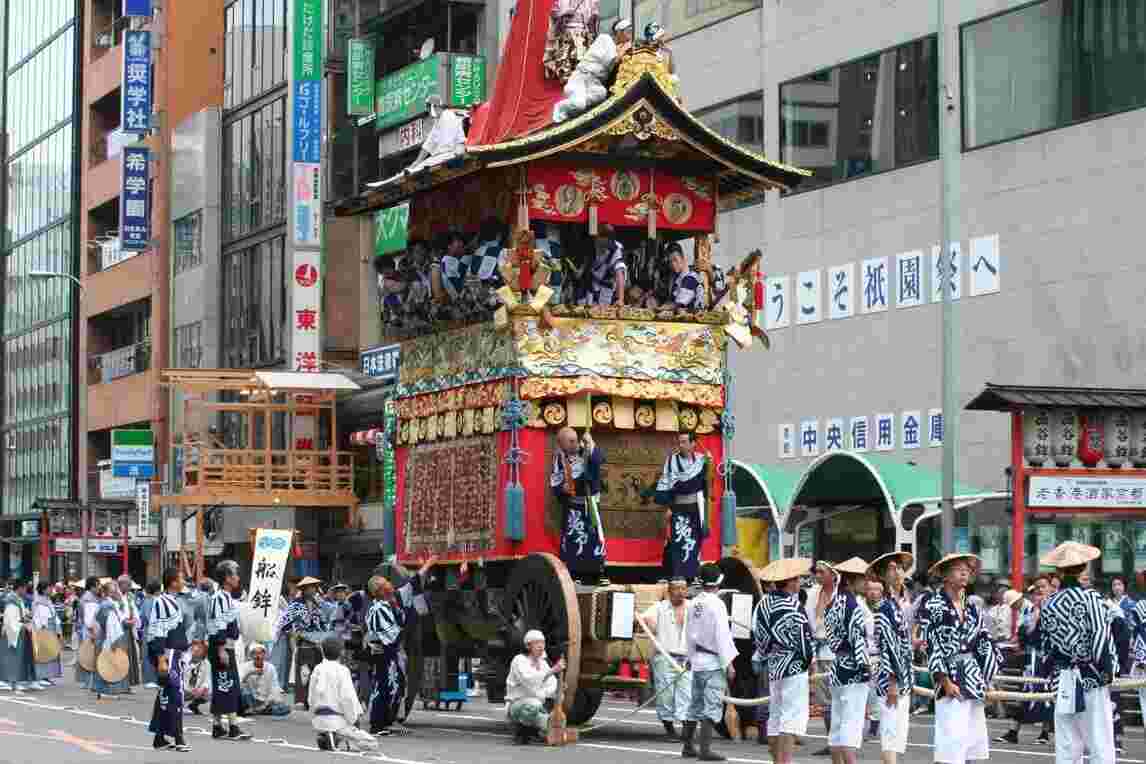 Best Time To Visit Japan: Seasons To Visit & Tips For Travelling