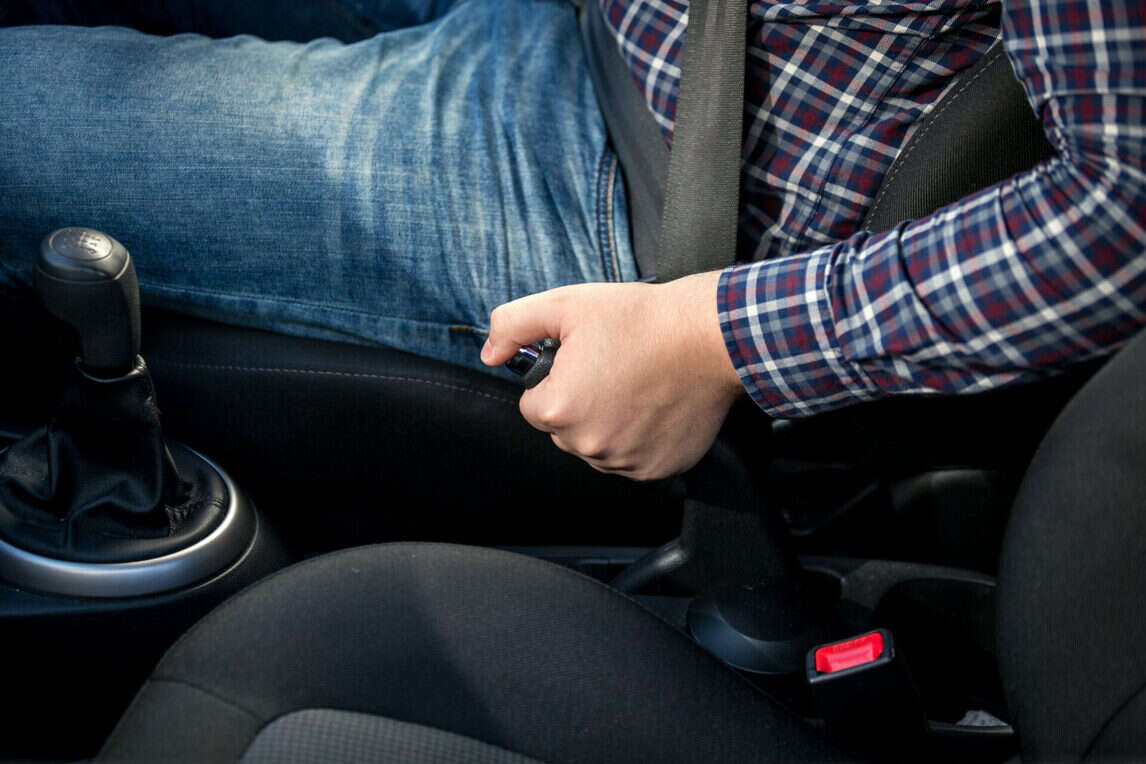 What is a Handbrake and How to Use Handbrake in Cars