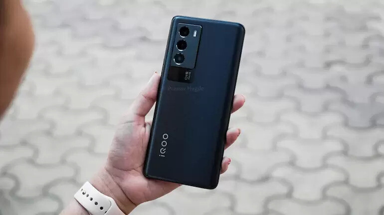 Best IQOO Phones In India: Price & Key Specifications