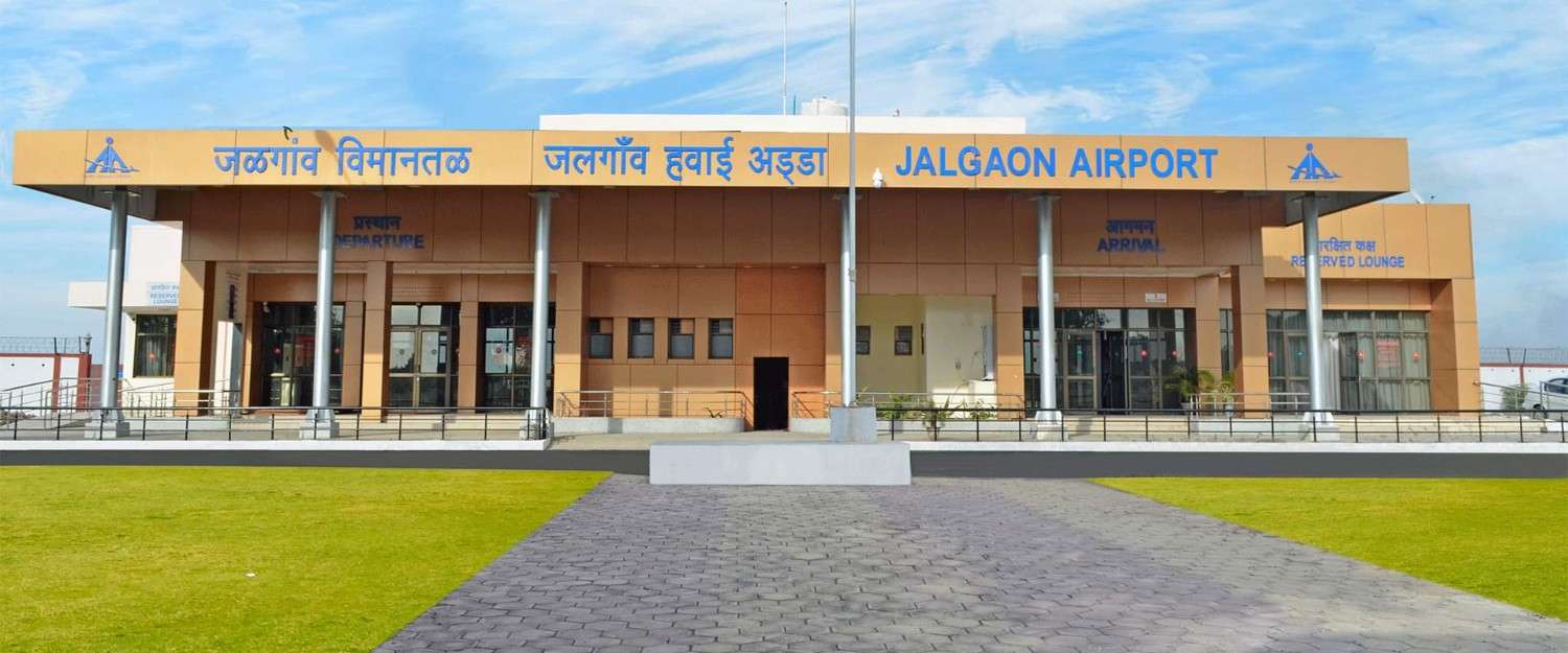 List of 10 Airports in Maharashtra: Category, Terminals and Services ...