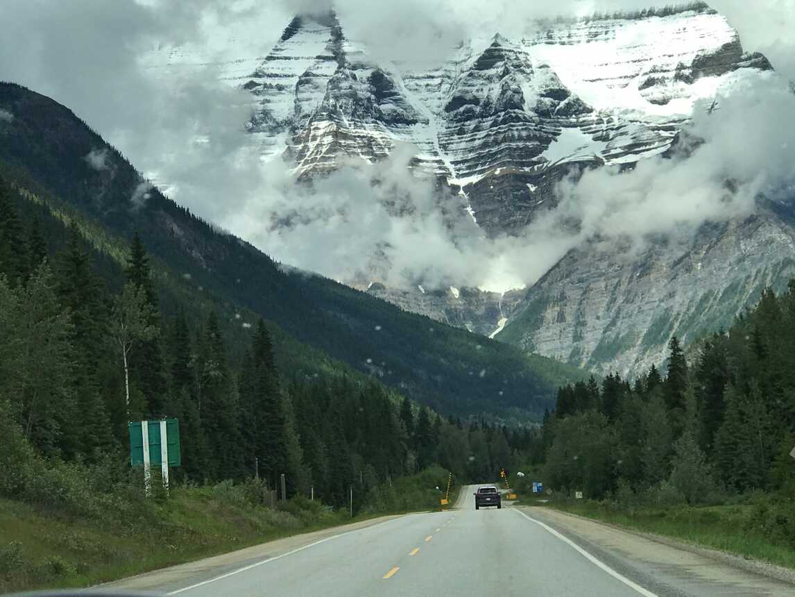 23 Tourist Places in Canada: Famous & Beautiful Places to Visit