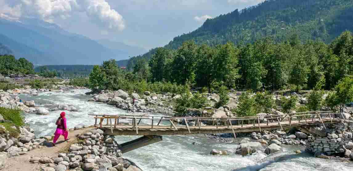 Best Weekend Getaways from Delhi: Places, Average Cost & Distance