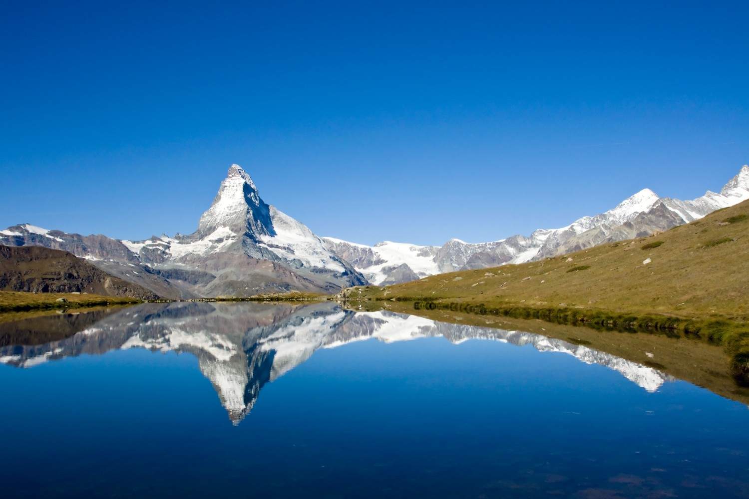 33 Tourist Places in Switzerland: Most Beautiful Places to Visit