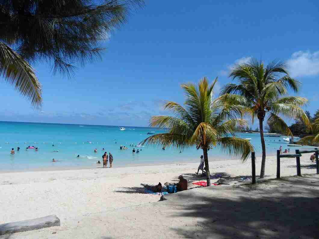 Beaches In Mauritius: Top 20 Best Beaches in Mauritius for Holiday ...