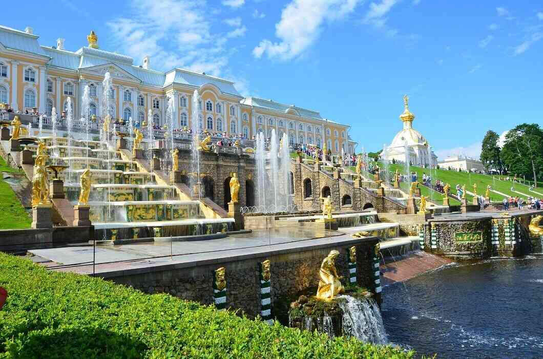 What Is Russia Famous For?- 25 Famous Places in Russia & Things to Do