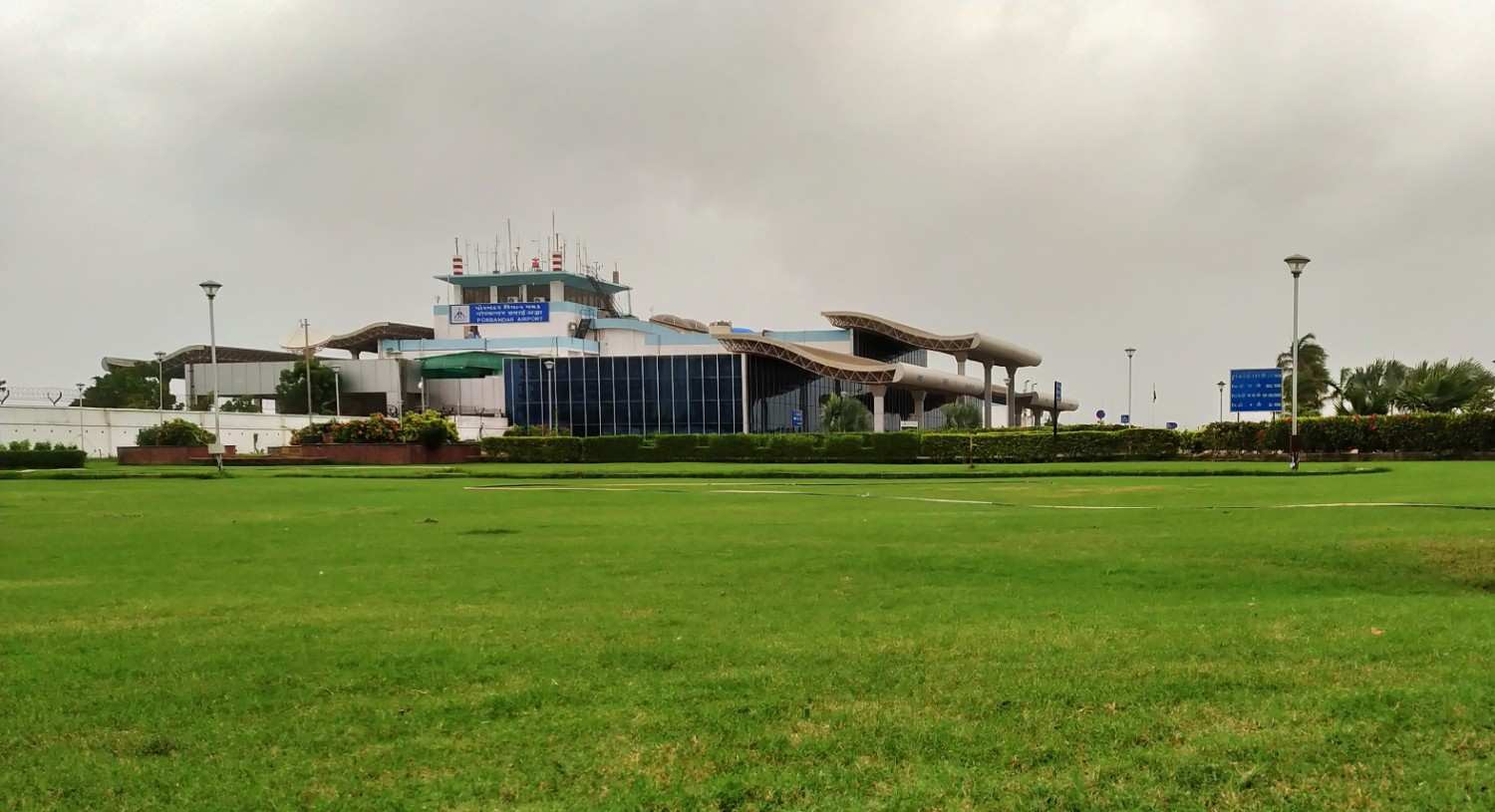 List of 10 Airports in Gujarat: Category, Terminals and Services Provided