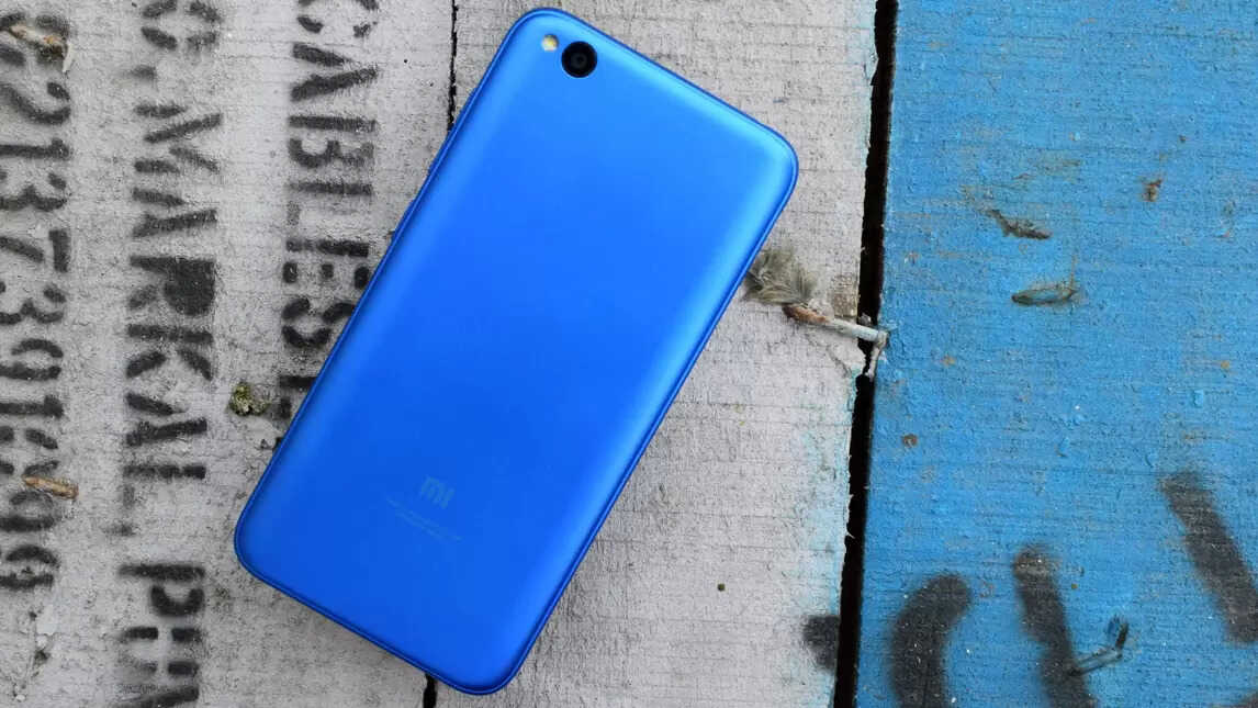 Best Lightweight Smartphones in India: Price & Key Specifications