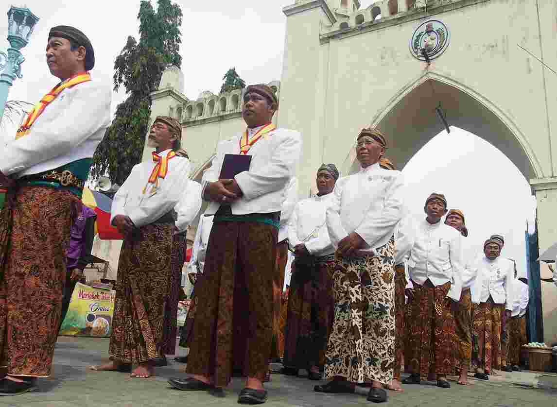 Best Time To Visit Indonesia: Seasons To Visit & Tips For Travelling