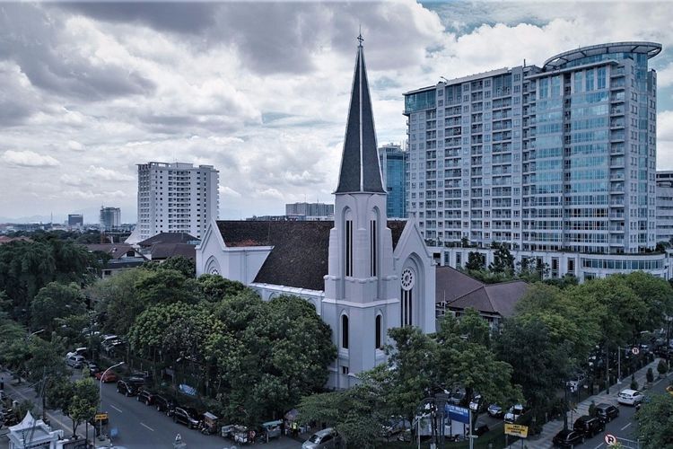 21 Tourist Places in Indonesia: Famous Places & Things to Do
