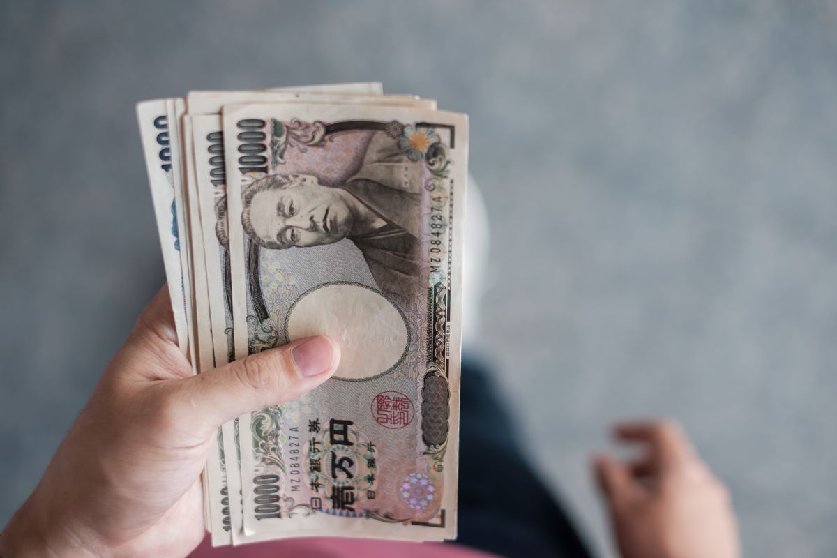 10 Common Tourist Scams in Japan and How to Avoid Them