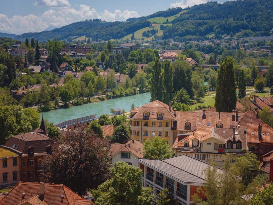 Best Time to Visit Switzerland : Seasons To Visit & Tips For Travelling