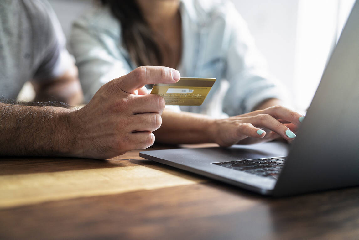 Everything About How Should Married Couples Split Finances